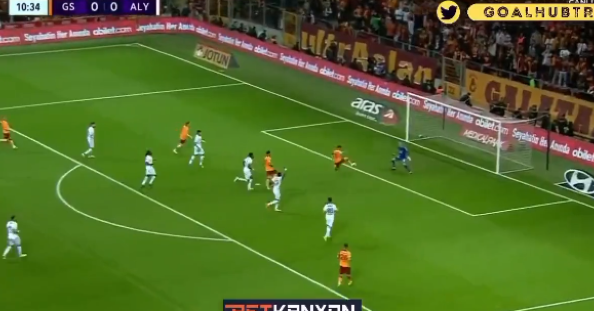 GOAL: Rode Duivel Mertens scoort zijn eerste doelpunt voor Galatasaray ...