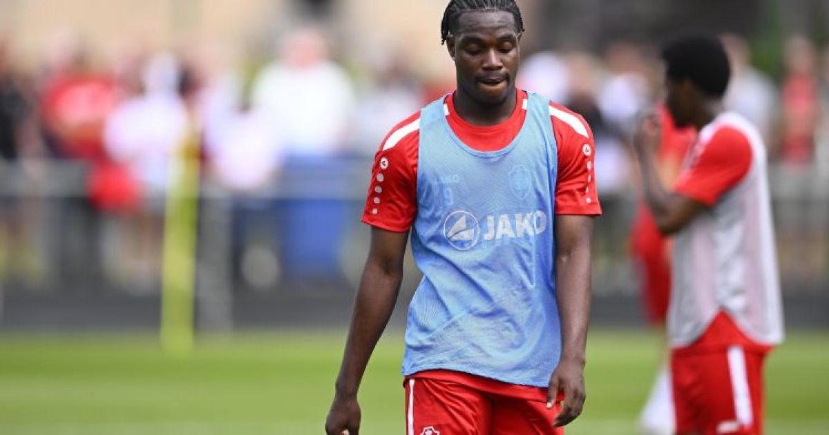 OFFICIEEL: Ilenikhena (16) tekent voor Antwerp: "Een groot talent ...